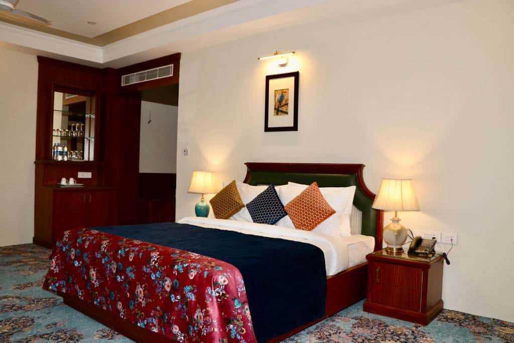 Luxury Suites at the Best Resort in Kaziranga – Royale de Casa