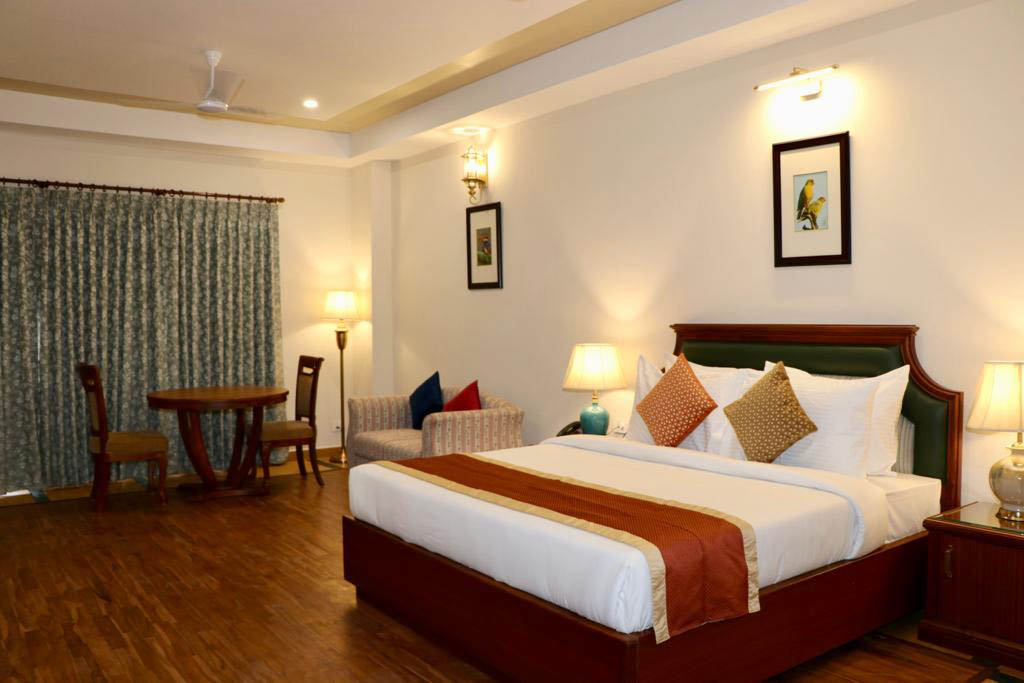 Best Resort in Kaziranga with Pool – Royale de Casa